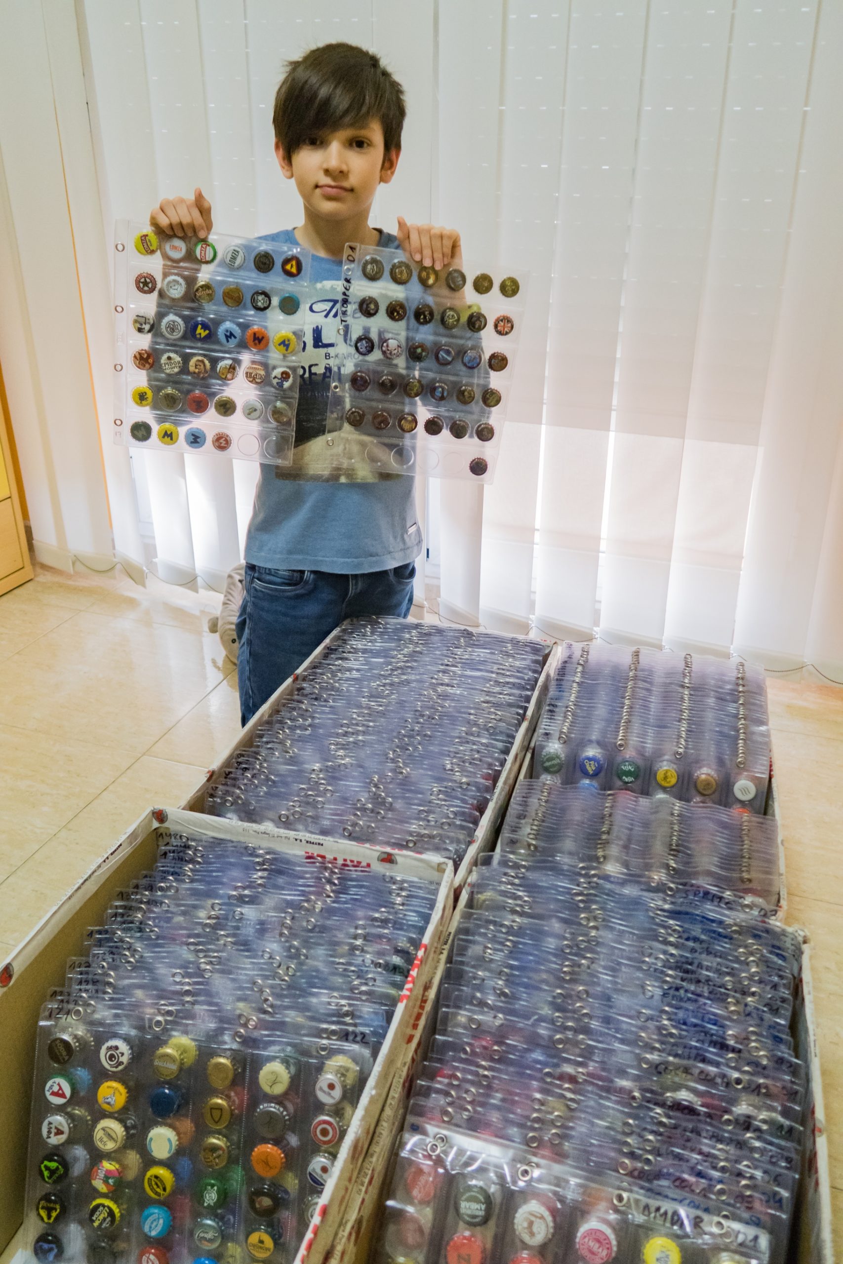 David Lordán, con tan solo 11 años, tiene más de 6.400 chapas ...